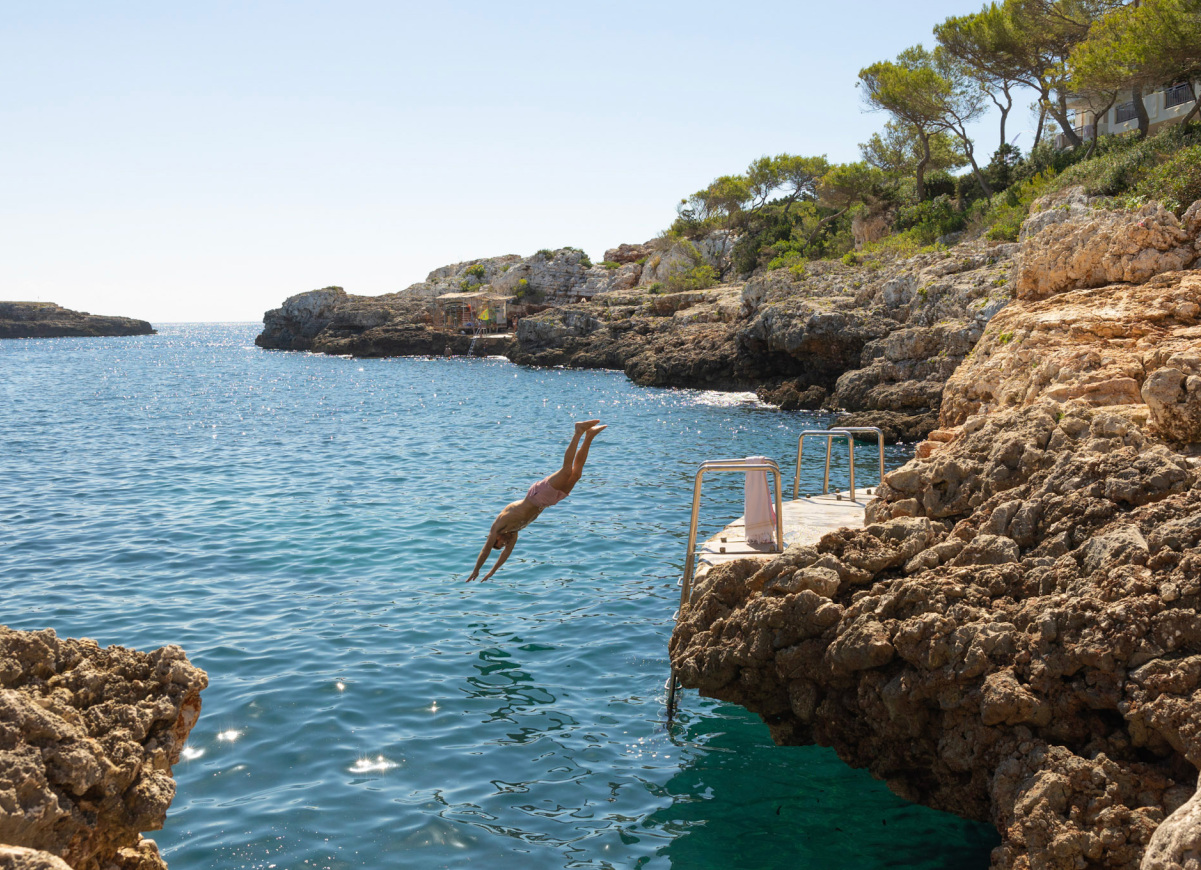 Exclusive beachfront villas and apartments at Cala d'Or - Mallorca ...