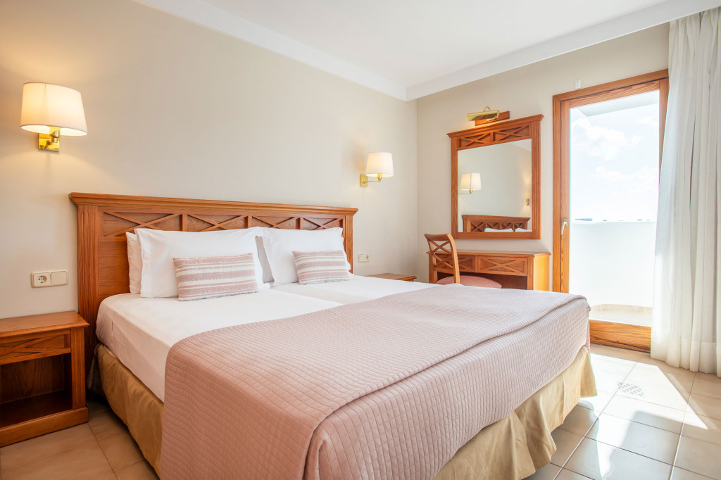 Rooms of Inturotel's Cala Azul