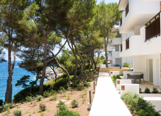 Rooms of Inturotel's Cala Azul